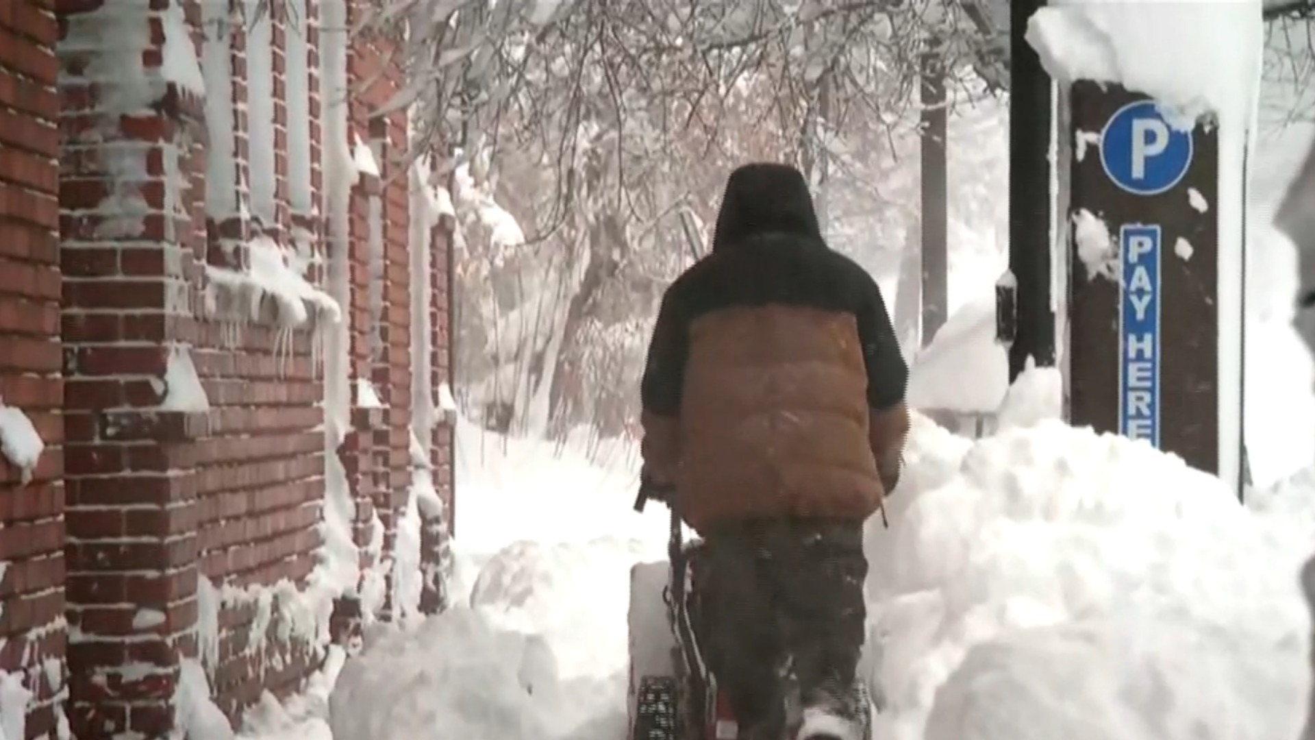 Watch CBS Evening News: Monster winter storm pounds West - Full show on CBS