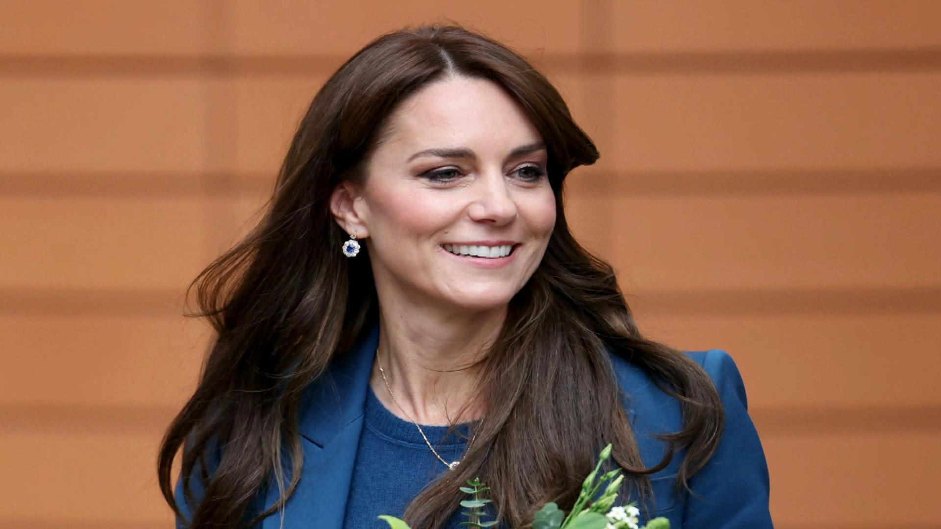 Watch Cbs Evening News Controversy Over Princess Kates Absence Grows