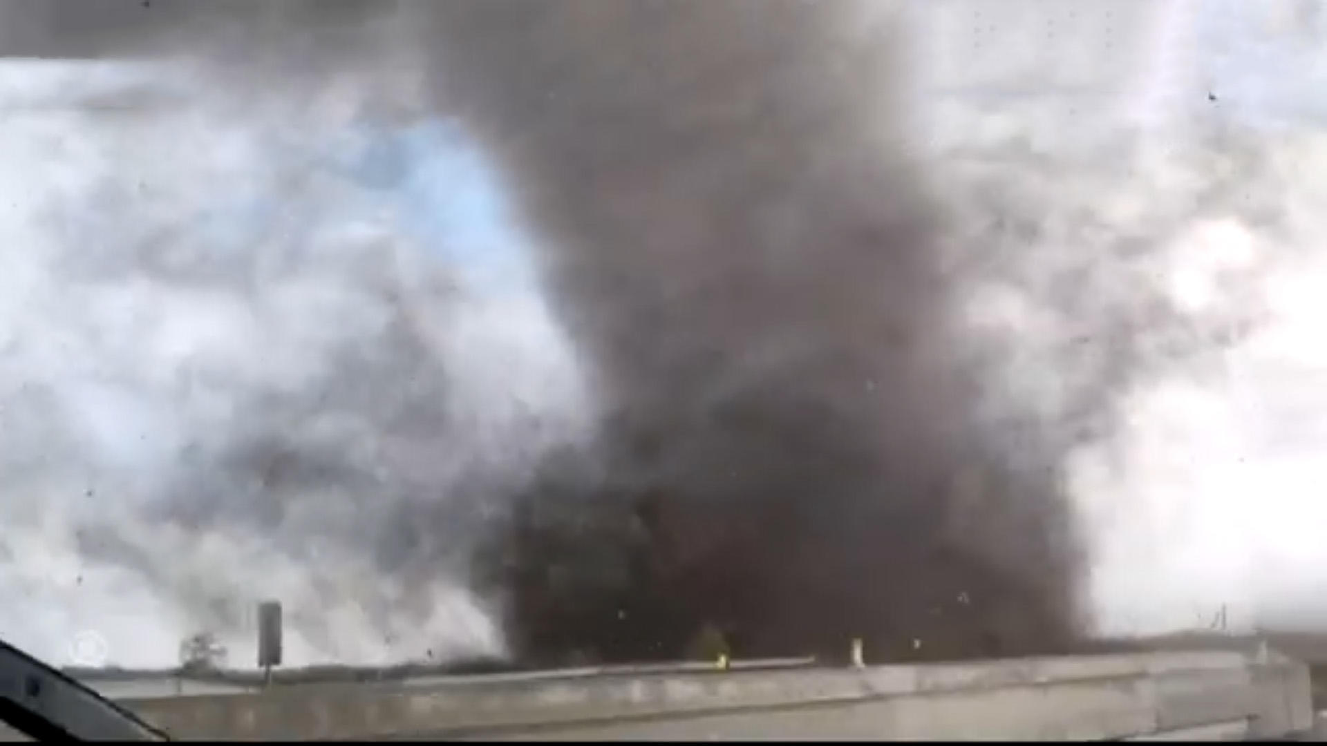 Watch CBS Evening News: Over a dozen tornadoes touch down in three ...