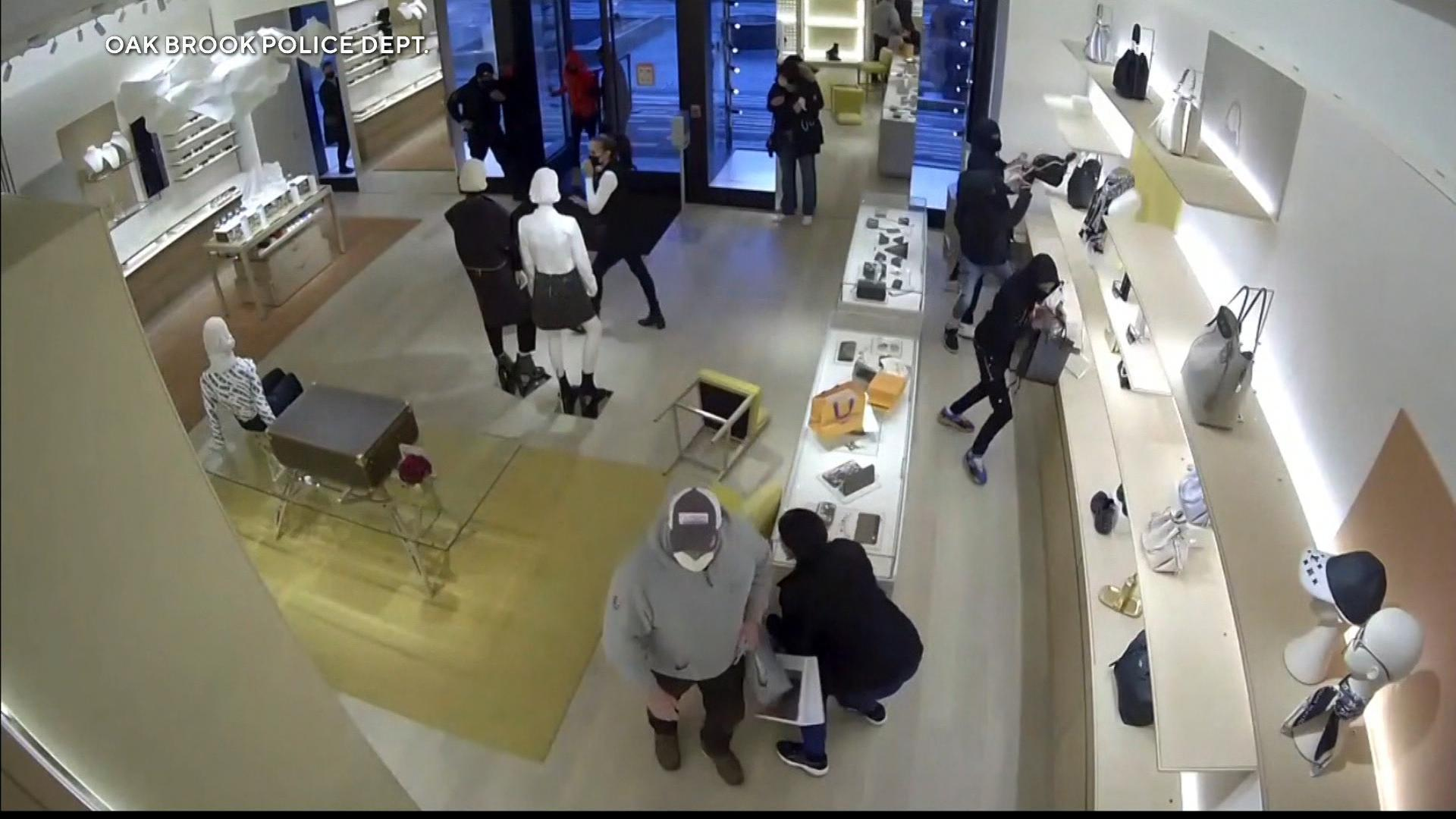 Watch CBS Evening News: New York City cracks down on retail theft ...