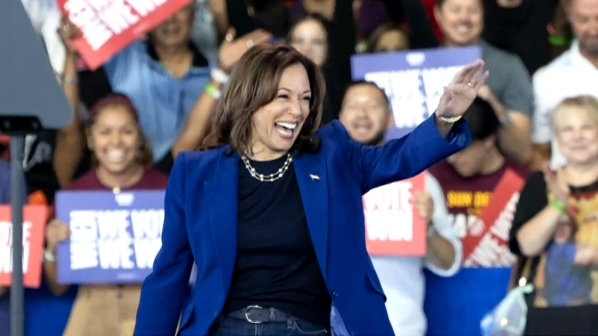 Watch CBS Mornings: Harris courts Latino voters on campaign trail ...