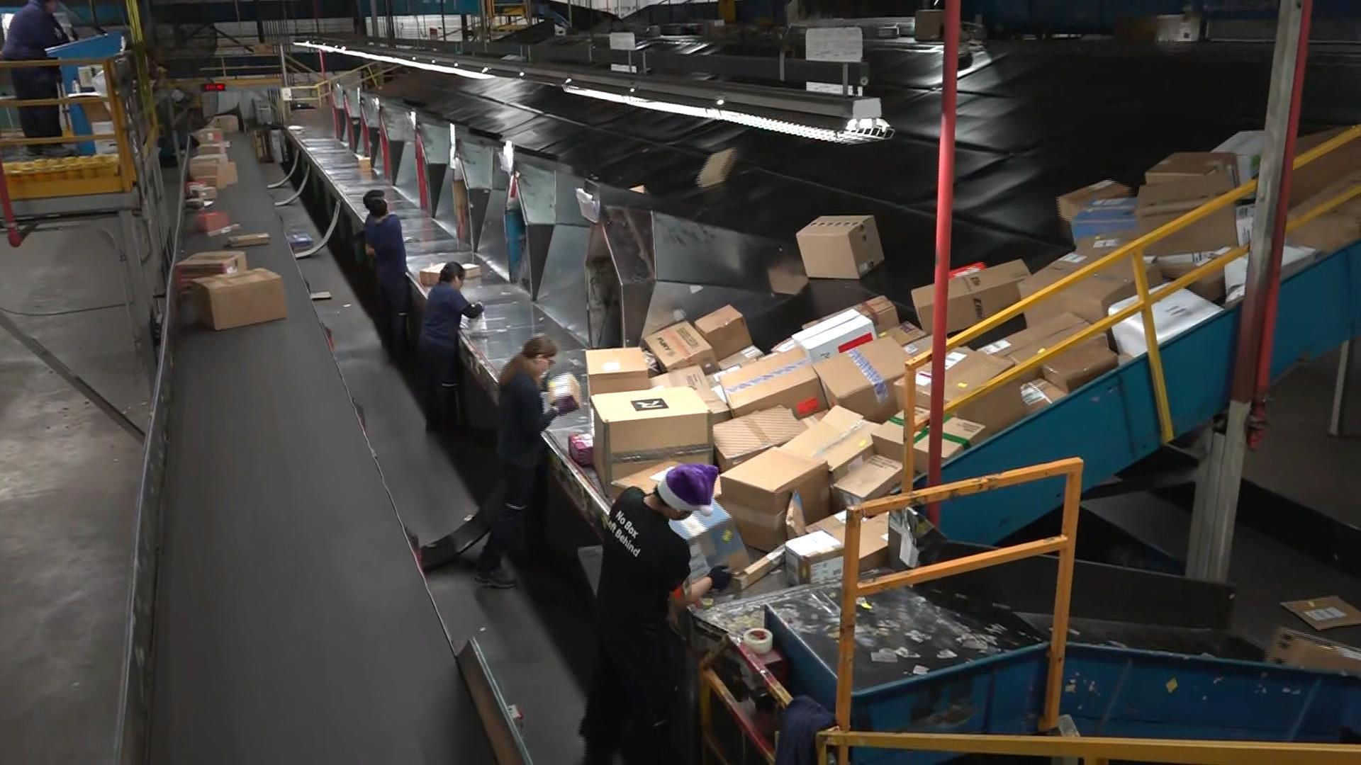 Watch CBS Mornings Rush to return holiday gifts begins - Paramount+