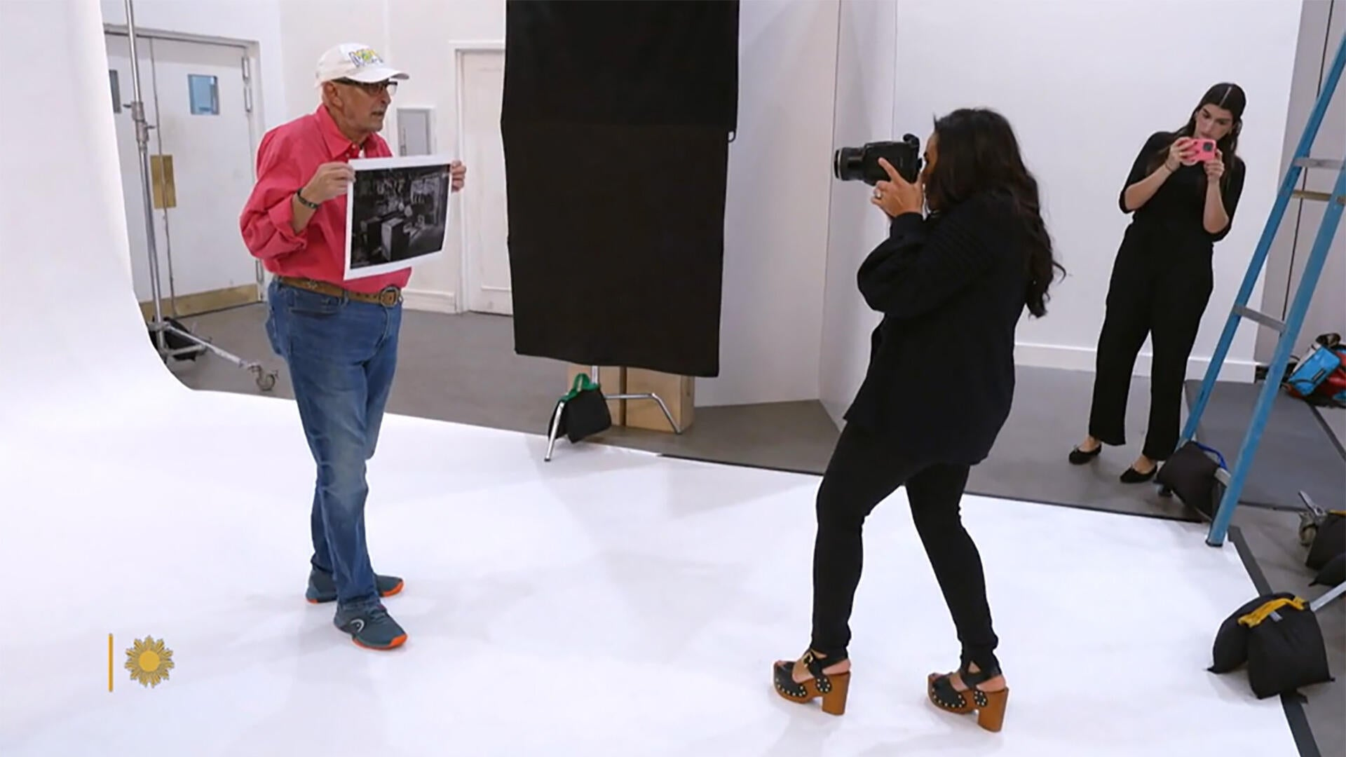 Watch Sunday Morning: Holocaust survivors on bearing witness - Full ...