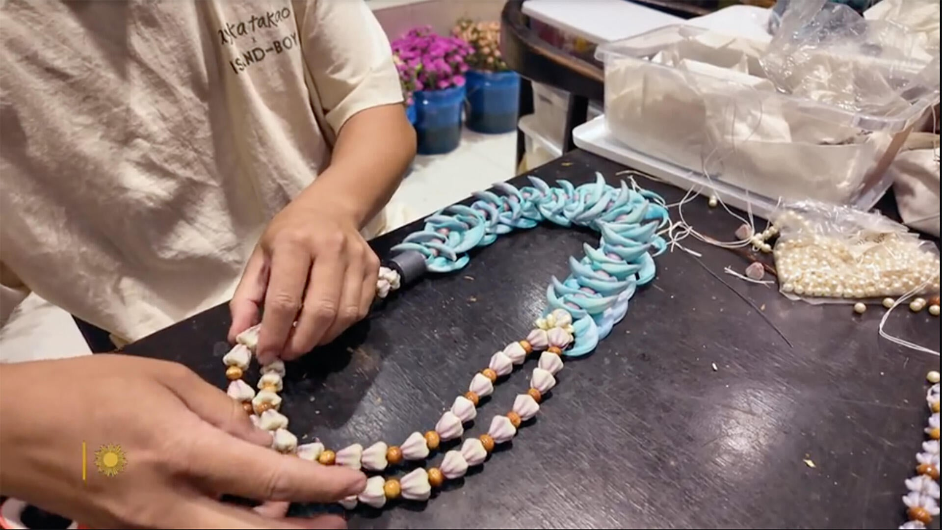 Watch Sunday Morning: The ancient art of Hawaiian lei-making - Full ...