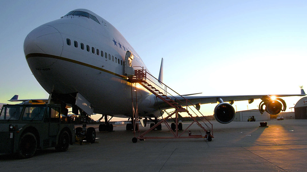 Watch Inside Mighty Machines Season 1 Episode 1: Inside Mighty Machines ...