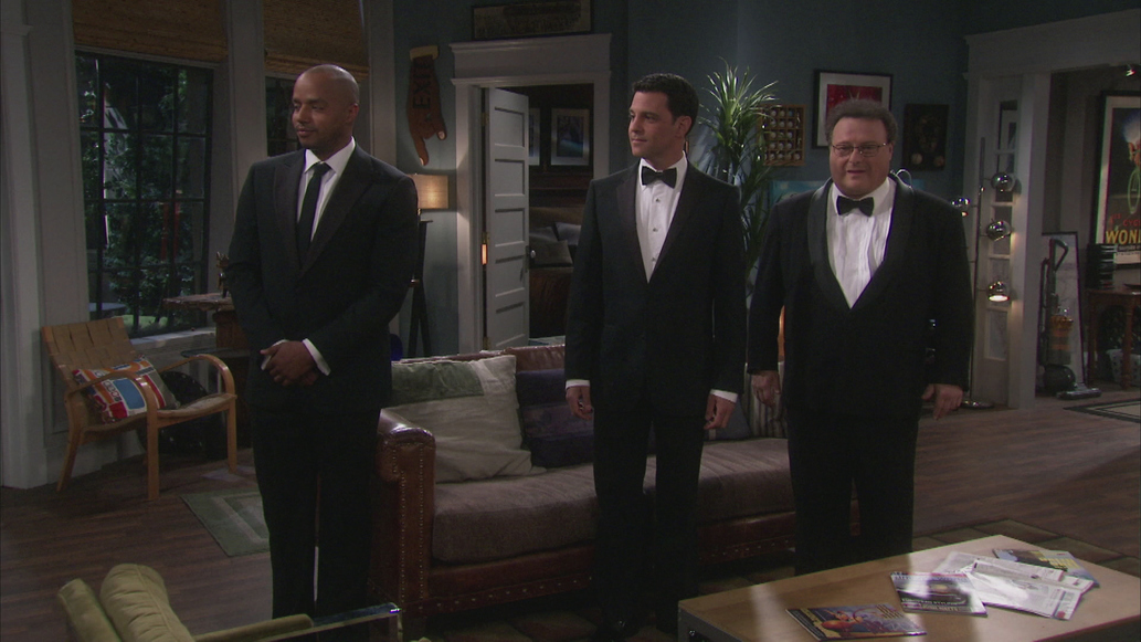 Watch The Exes Season 3 Episode 10: My Ex-Boyfriend's Wedding - Full ...