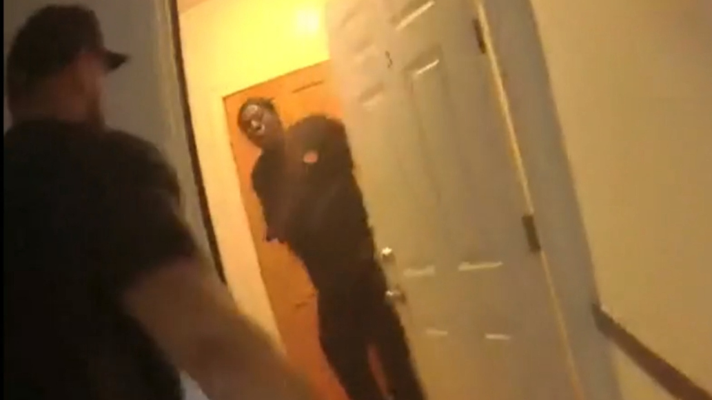 Watch CBS Evening News: Family sues Chicago after police raid wrong ...