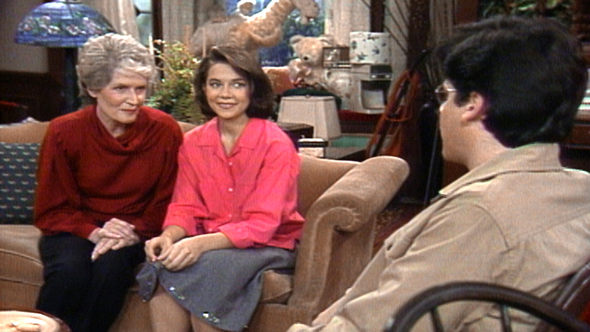 Watch Family Ties Season 3 Episode 15: Family Ties - Auntie Up – Full ...