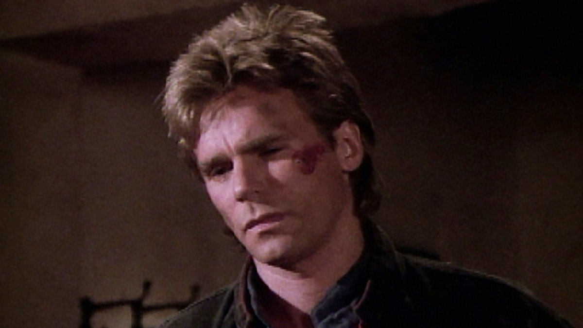 Watch MacGyver Classic Season 1 Episode 20: MacGyver - The Escape ...