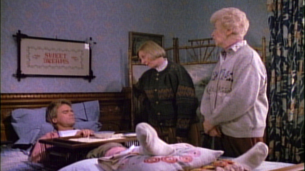 Watch MacGyver Classic Season 6 Episode 18: MacGyver - Faith, Hope and ...