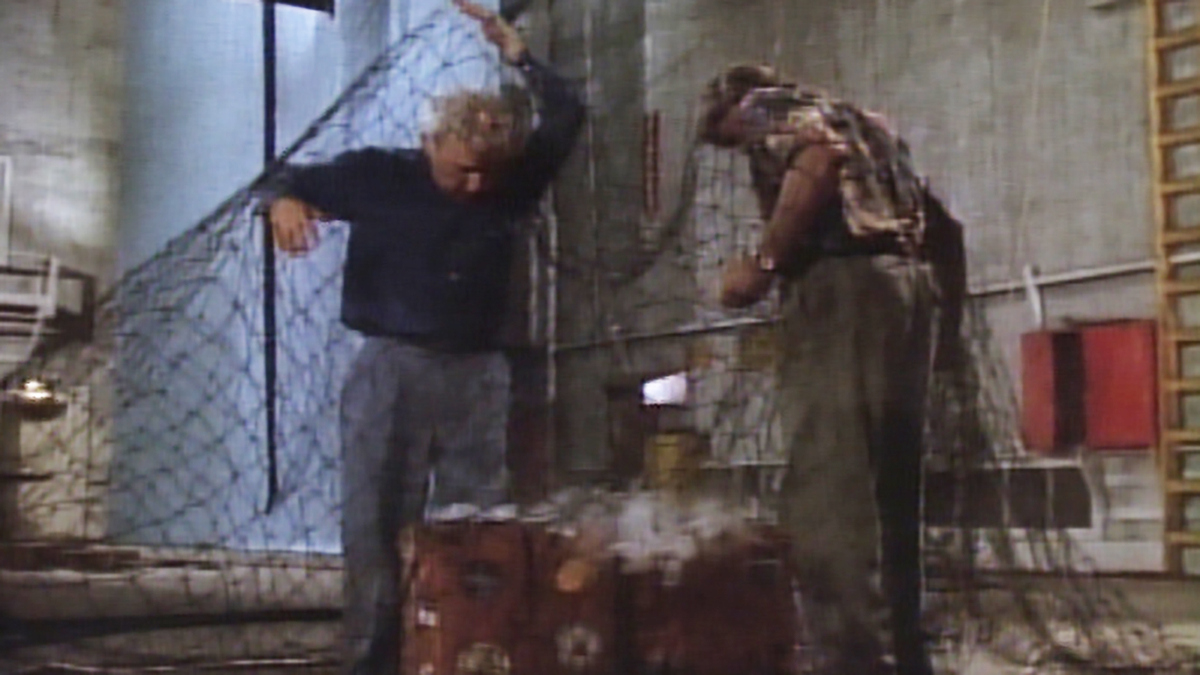Watch MacGyver Classic Season 7 Episode 9: MacGyver - Deadly Silents ...
