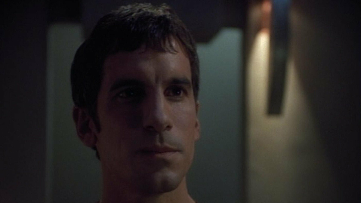 Watch Star Trek: Voyager Season 4 Episode 10: Star Trek: Voyager ...