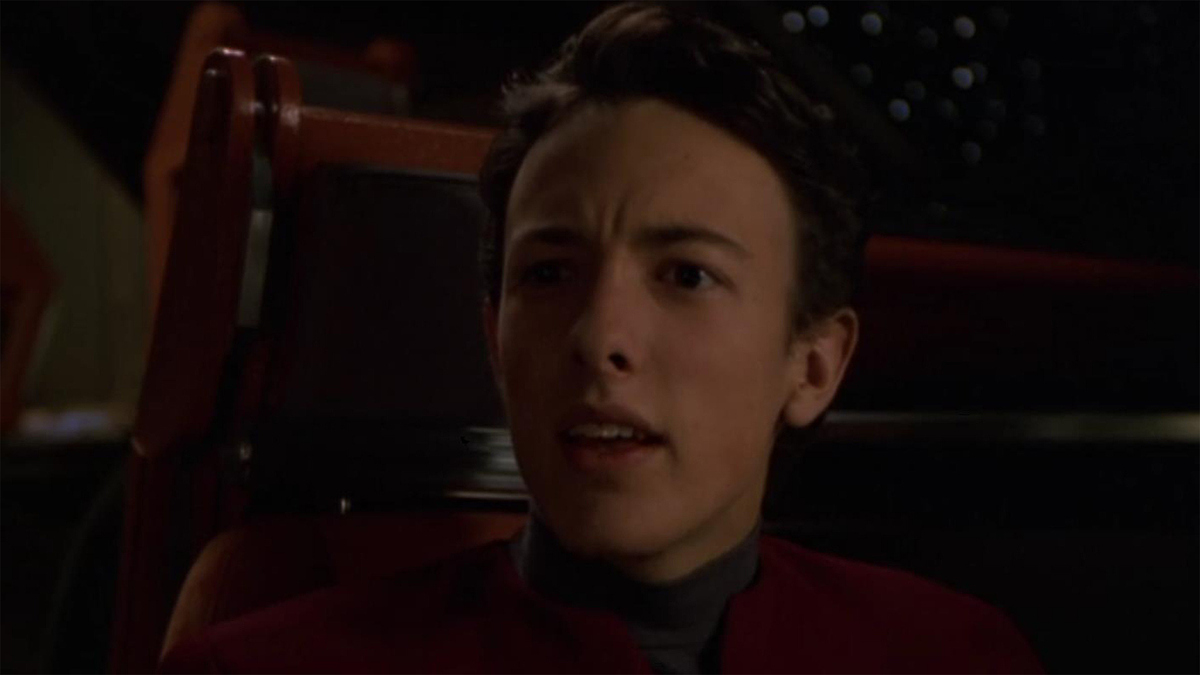 Watch Star Trek: Voyager Season 7 Episode 19: Star Trek: Voyager - Q2 ...