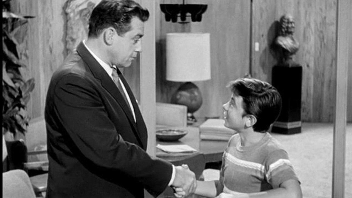 Watch Perry Mason Season 2 Episode 3: Perry Mason - The Case of the ...