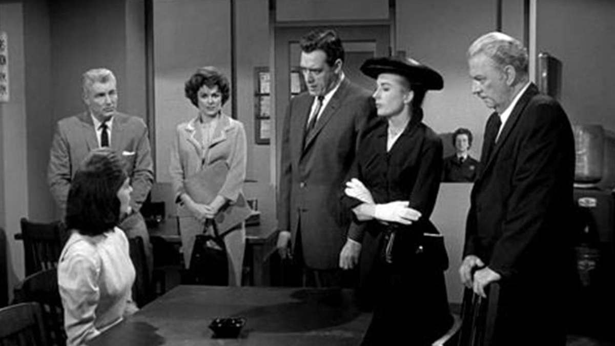 Watch Perry Mason Season 5 Episode 19: Perry Mason - The Case of the ...