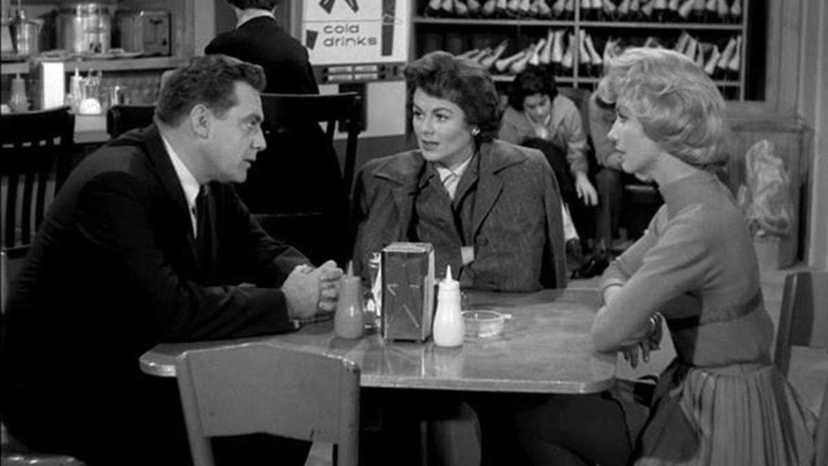 Watch Perry Mason Season 3 Episode 14: Perry Mason - The Case of the ...
