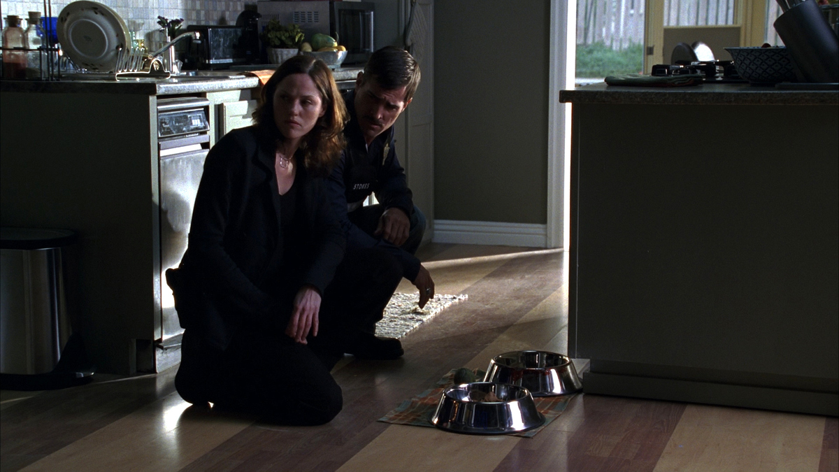 Watch CSI: Crime Scene Investigation Season 6 Episode 9: Dog Eat Dog ...