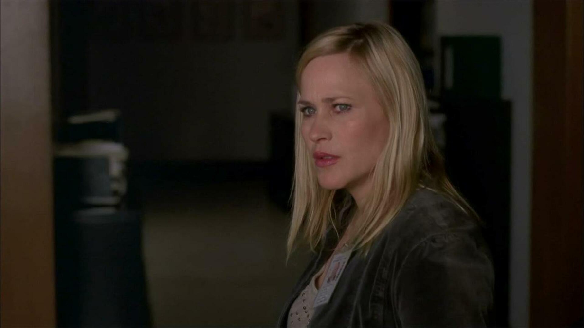 Watch Medium Season 5 Episode 14: Medium - How to Make a Killing in Big ...