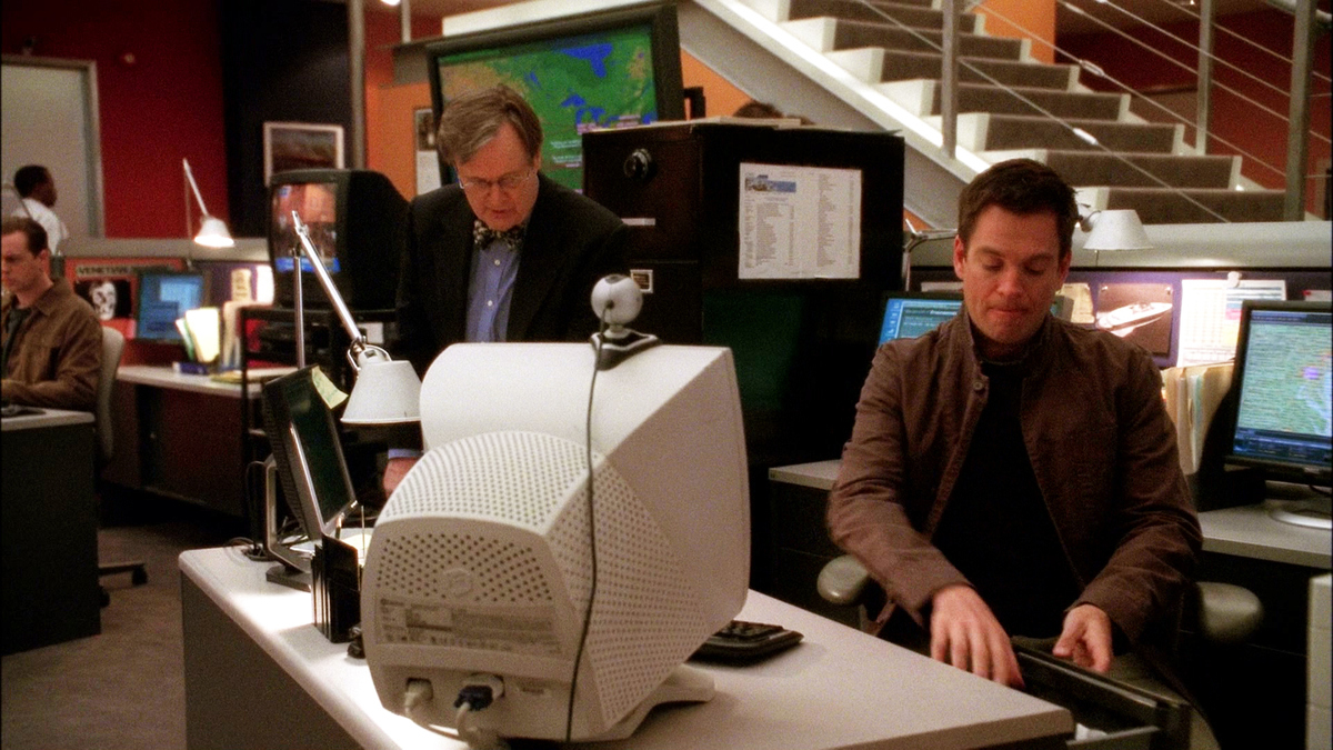 Watch NCIS Season 5 Episode 12: NCIS - Stakeout – Full show on ...