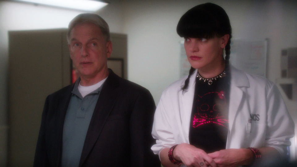 Watch NCIS Season 9 Episode 6: NCIS - Thirst – Full show on Paramount Plus
