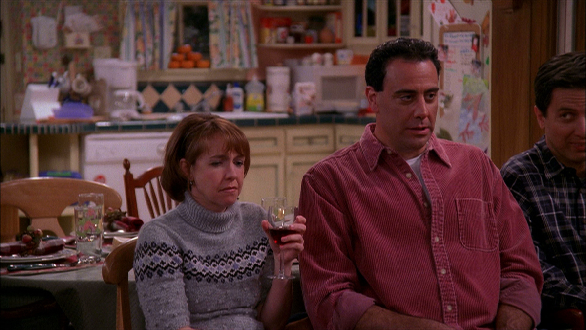 Watch Everybody Loves Raymond Season 4 Episode 9: Everybody Loves ...