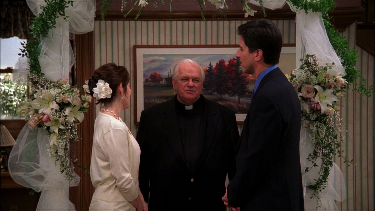 Watch Everybody Loves Raymond Season 4 Episode 16: Everybody Loves ...