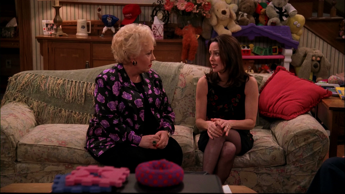 Watch Everybody Loves Raymond Season 4 Episode 23: Everybody Loves ...