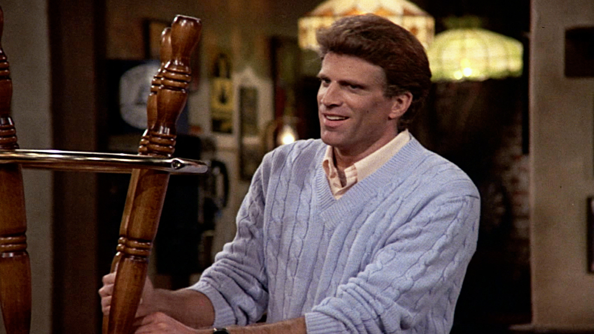 Watch Cheers Season 1 Episode 7: Friends, Romans and Accountants - Full ...