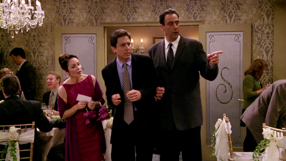Watch Everybody Loves Raymond Season 5 Episode 7: Everybody Loves ...