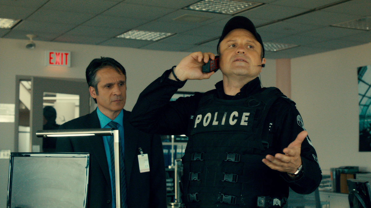 Watch Flashpoint Season 4 Episode 14: Grounded - Full show on Paramount ...