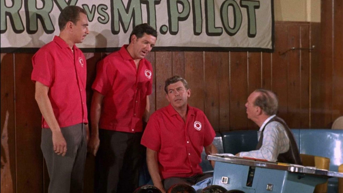 Watch The Andy Griffith Show Season 8 Episode 2: Andy Griffith - Howard ...