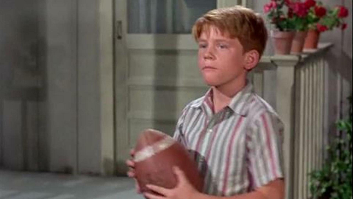Watch The Andy Griffith Show Season 7 Episode 12: Andy Griffith - Only A Rose – Full show on ...