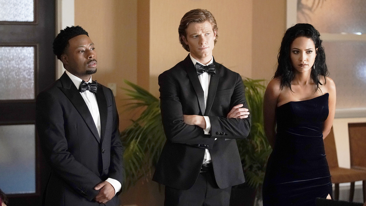 Watch MacGyver Season 3 Episode 8: Revenge + Catacombs + Le Fantome ...