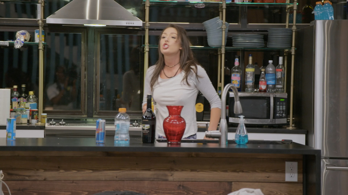 Watch The Real World Season 32 Episode 12: The Real World - Bad Blood ...