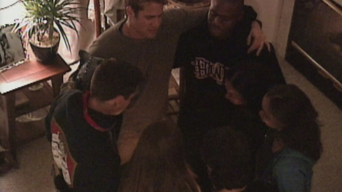 Watch The Real World Season 12 Episode 13: The Real World - Opening Up ...