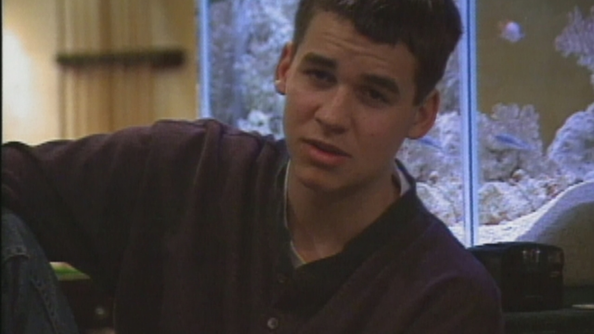 Watch The Real World Season 4 Episode 9: The Real World - "Innocents ...