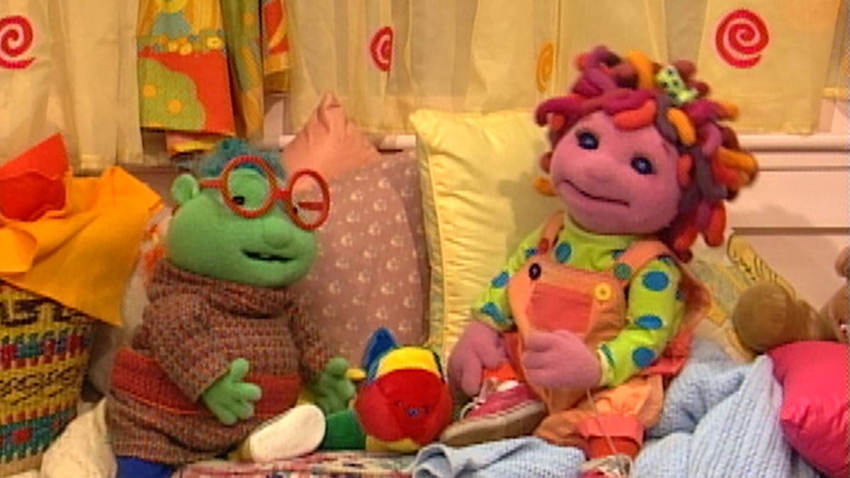 Watch Allegra's Window Season 2 Episode 3: Here's Poco - Full show on ...