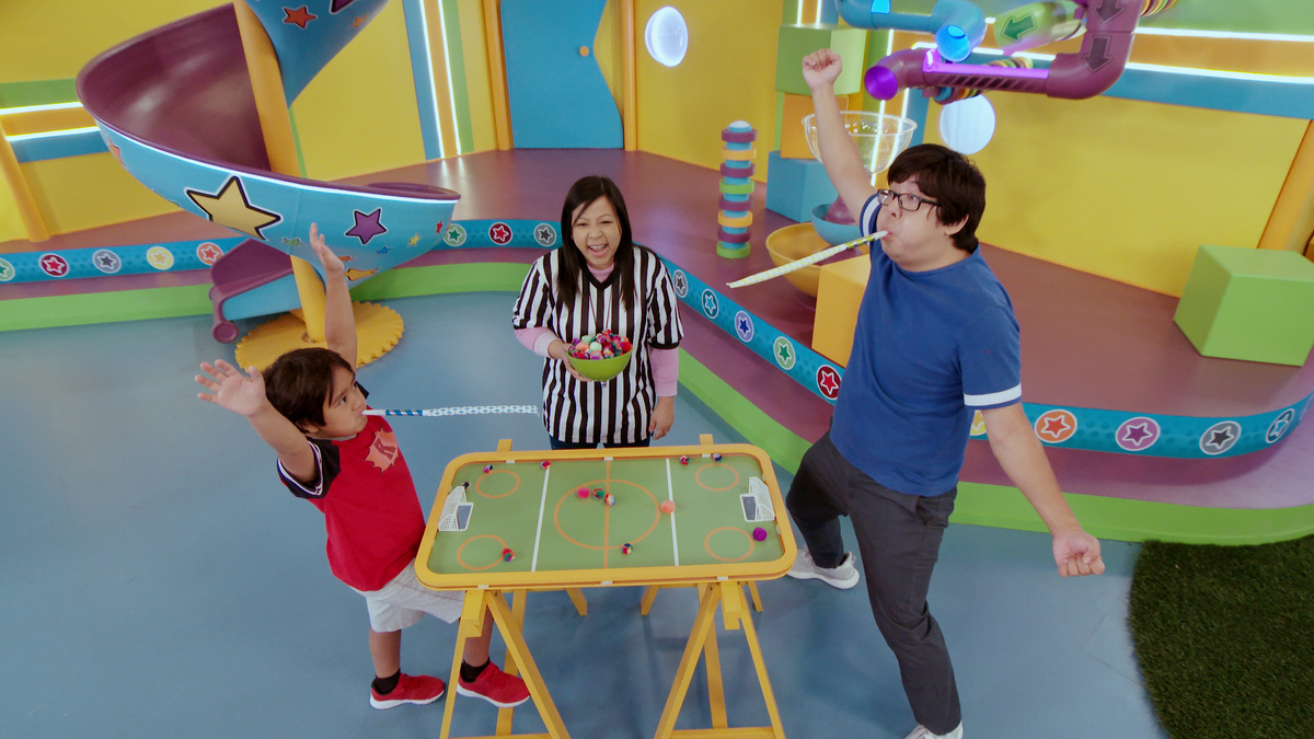 Watch Ryans Mystery Playdate Season 2 Episode 4 Ryans Camera Ready Playdateryans Rattlin