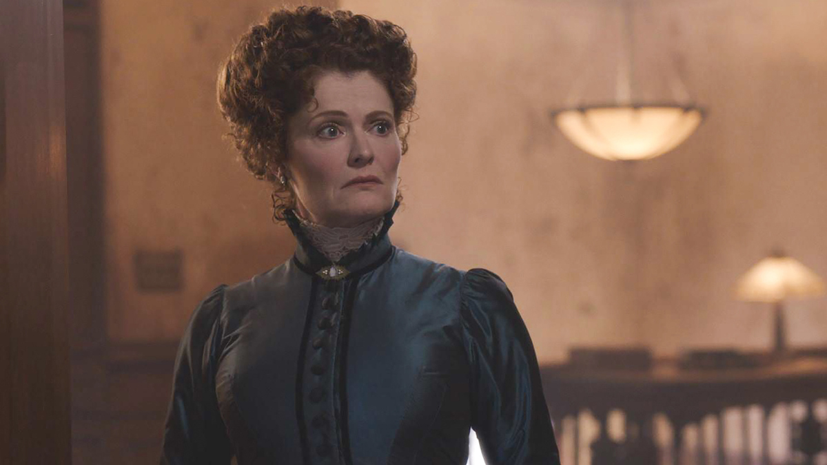 Watch Ghosts Season 1 Episode 9: Alberta's Fan - Full show on CBS