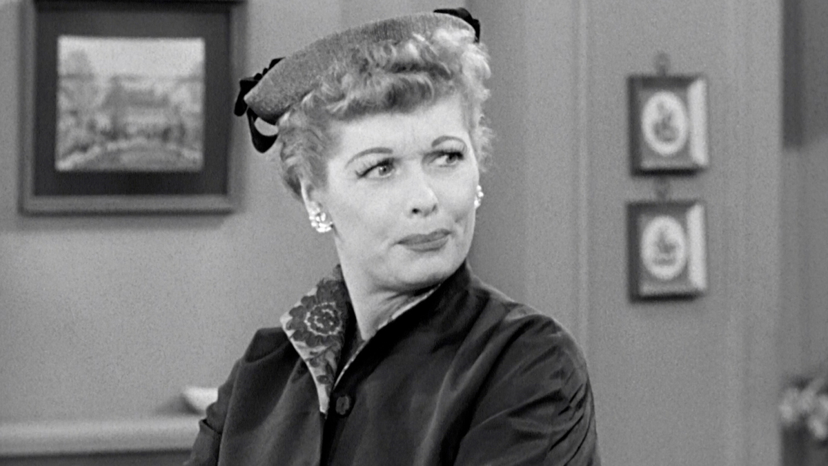 Watch I Love Lucy Season 4 Episode 5: I Love Lucy - Mr. And Mrs ...