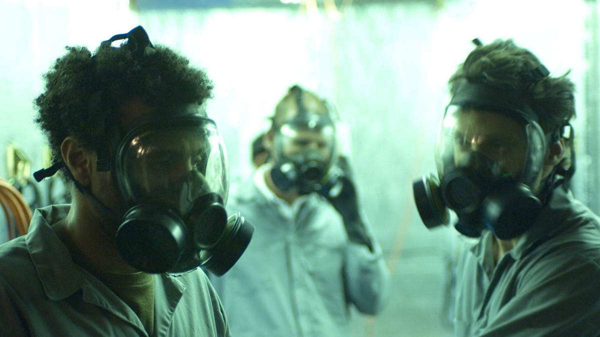 Watch Sleeper Cell Season 1 Episode 9: Sleeper Cell - Hijack – Full ...