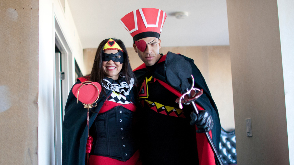 Watch Gigolos Season 4 Episode 6: Gigolos - 406 – Full show on ...