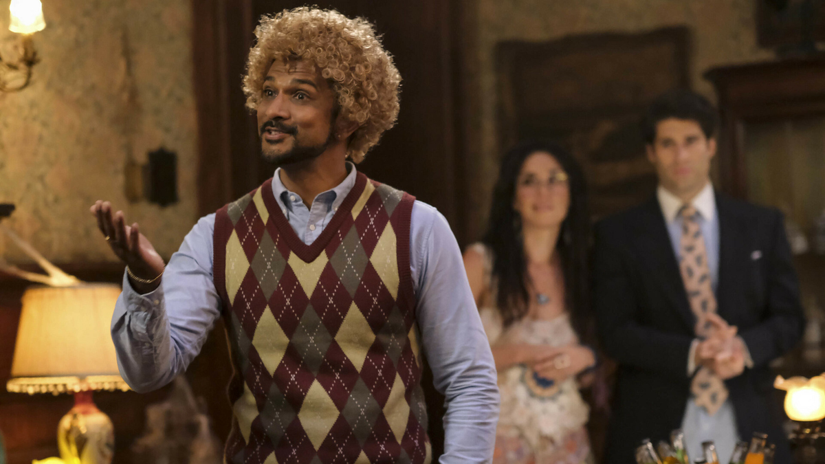 Watch Ghosts Season 2 Episode 5: Halloween 2: The Ghost of Hetty's Past ...