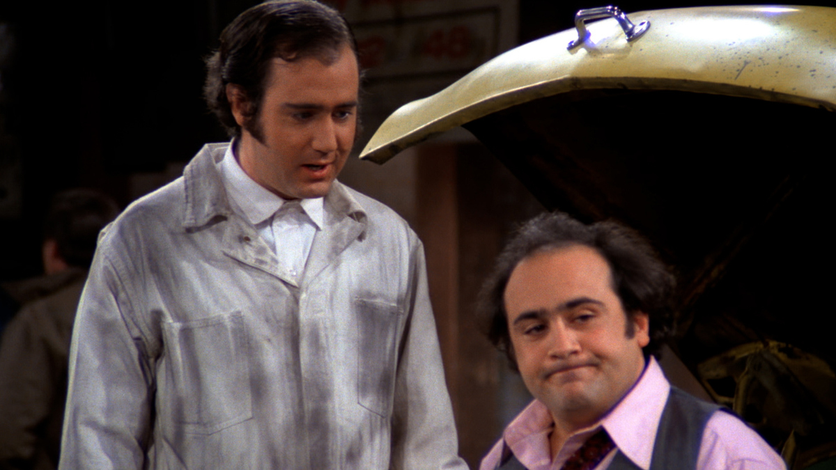 Watch Taxi Season 1 Episode 15: Taxi - Friends – Full show on Paramount ...