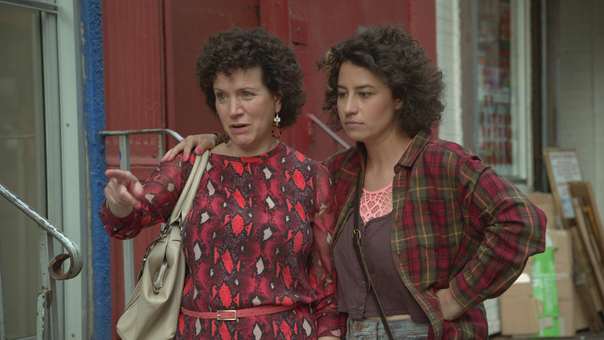 Watch Broad City Season 2 Episode 4: Broad City - Knockoffs – Full show ...