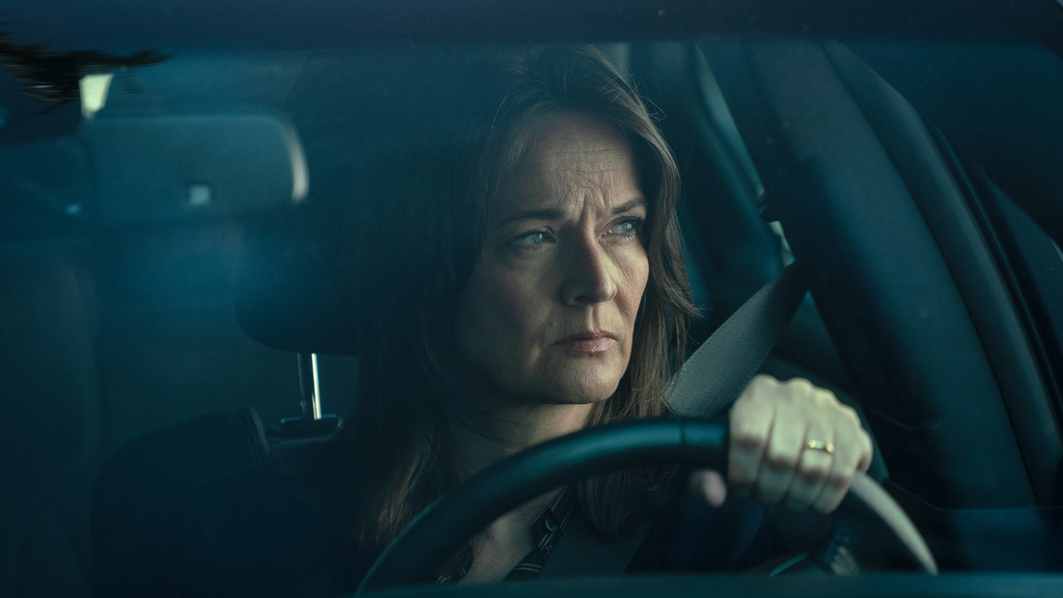 Watch Rabbit Hole Season 1 Episode 2: Rabbit Hole - At Any Given Moment ...