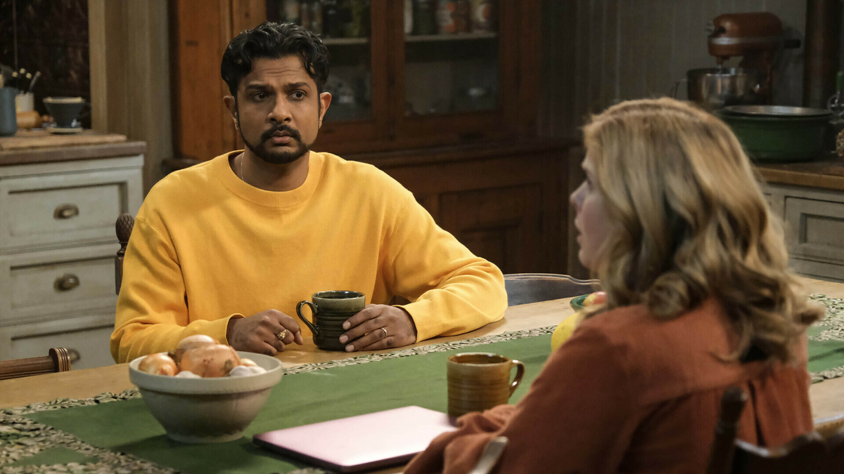 Watch Ghosts Season 3 Episode 5: Ghosts - The Silent Partner – Full ...