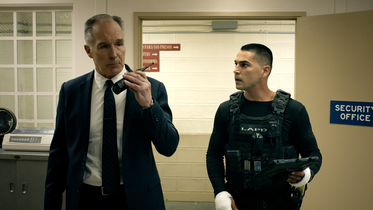 Watch S.W.A.T.: Sunday School - Full show on CBS