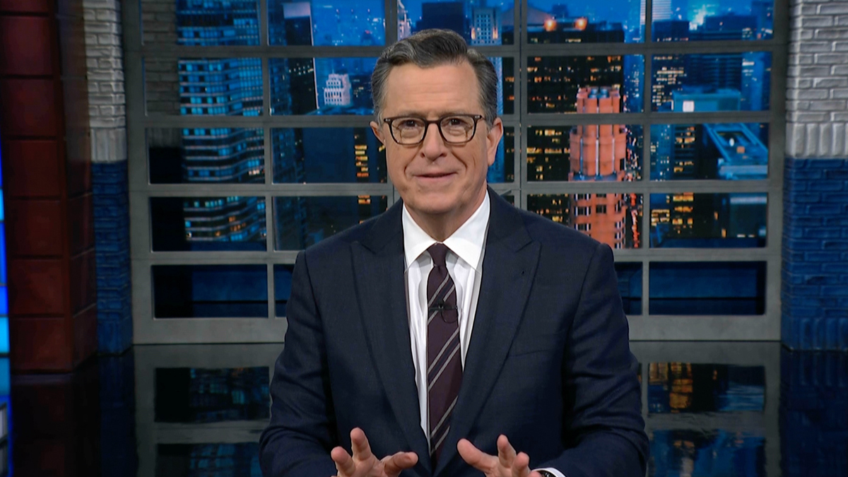 Watch The Late Show with Stephen Colbert: Burgers On Christmas ...