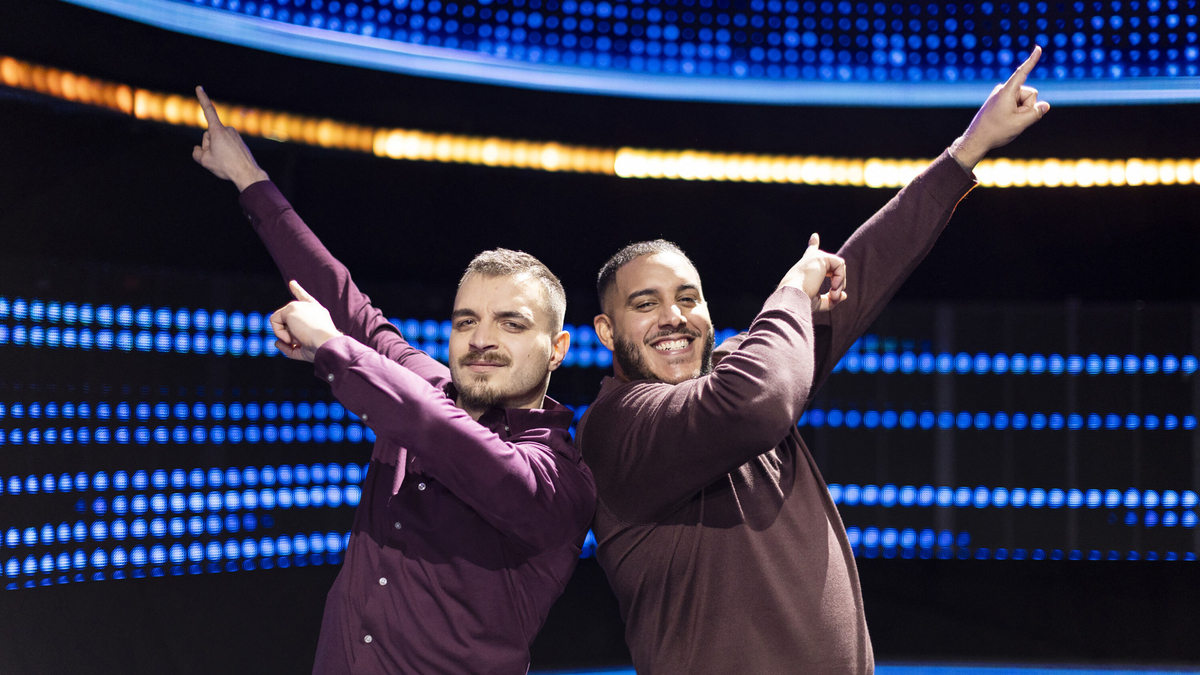 Watch Raid the Cage Season 2 Episode 2: Bad to the Bone - Full show on CBS